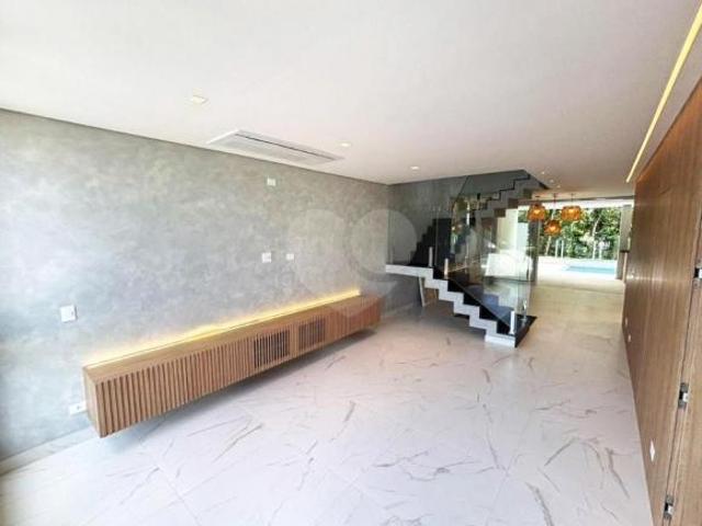 Villagio com 5 quartos à venda em Riviera SP