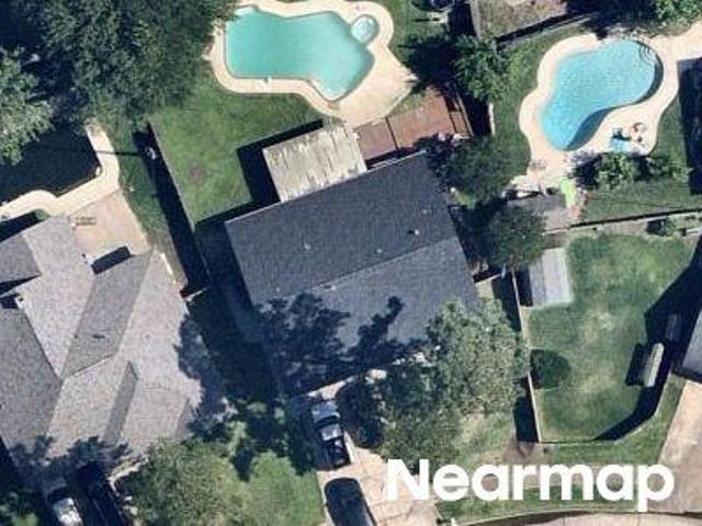 Villagrove Dr
