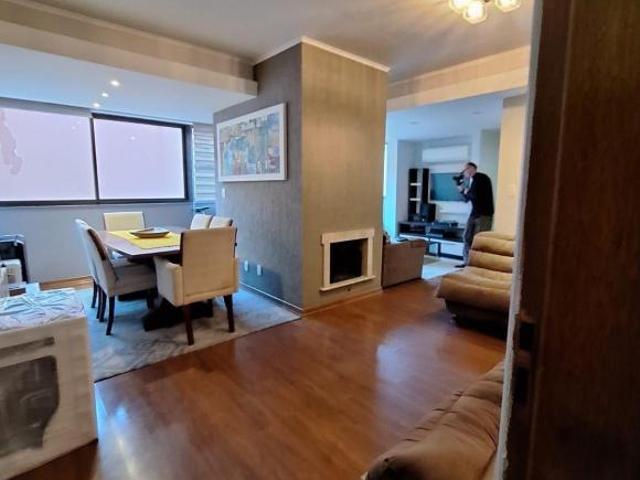 VILLARINHO VENDE APARTAMENTO DE 3 DORM. TRANSFORMADO EM 2 COM SUITE E 2 GARAGEN