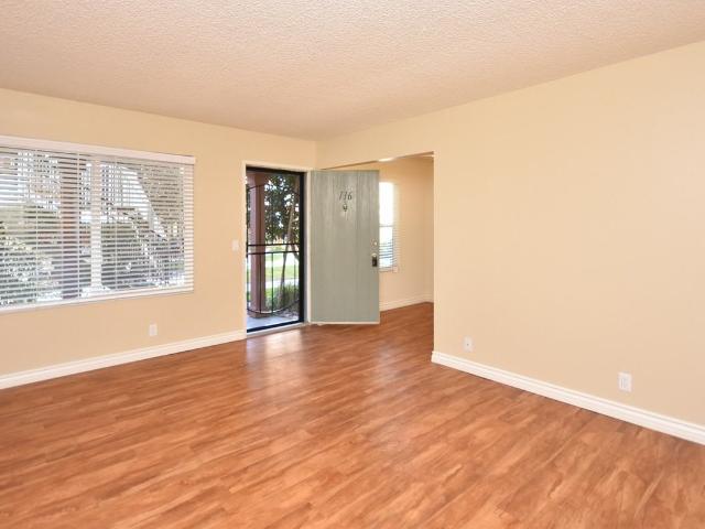 Villas de Laura Apts 1 Bedroom Apartment for Rent at 2330 Paseo De Laura, Oceanside, CA 92056 Mira Costa