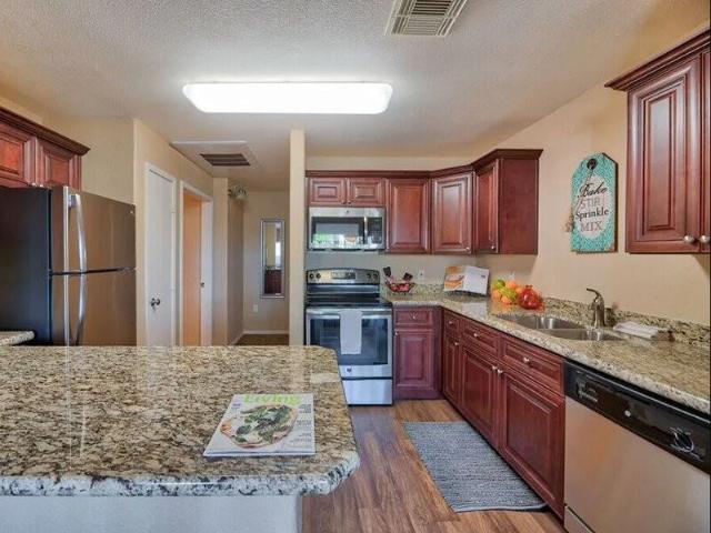 Villas on Bell 2 Bedroom Apartment for Rent at 4045 W Bell Rd, Phoenix, AZ 85053
