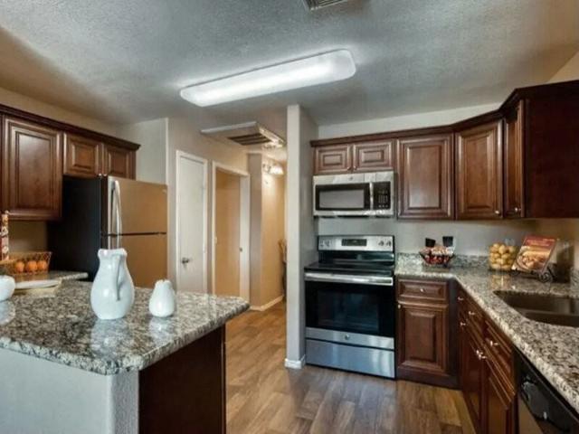 Villas on Bell 3 Bedroom Apartment for Rent at 4045 W Bell Rd, Phoenix, AZ 85053