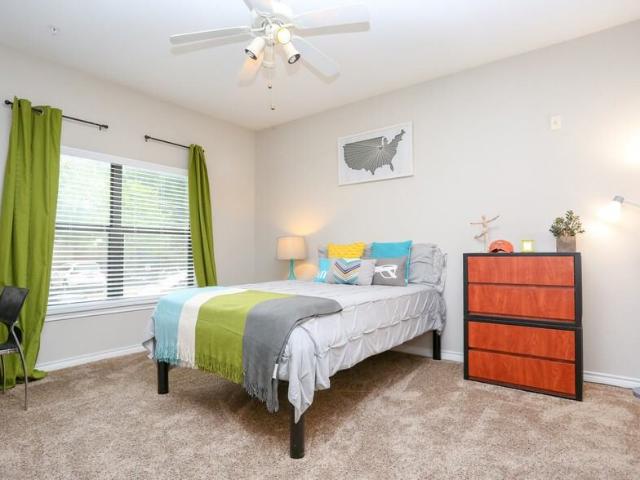 Villas on Guadalupe 2 Bedroom Apartment for Rent at 2810 Hemphill Park, Austin, TX 78705 North University
