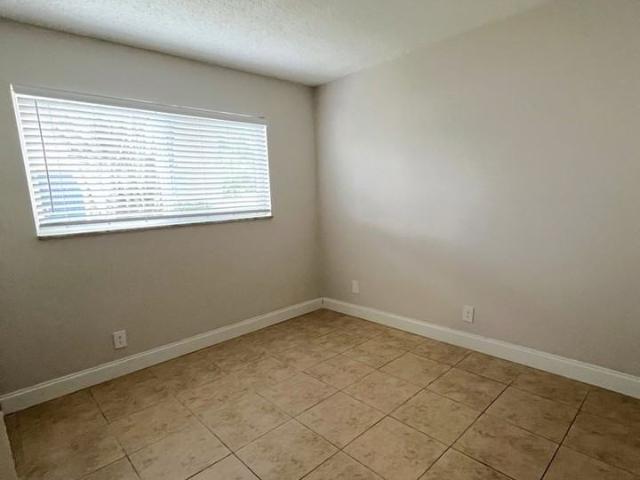Villas of Boynton Beach 2 Bedroom Apartment for Rent at 405 Se 20th Ave, Boynton Beach, FL 33435