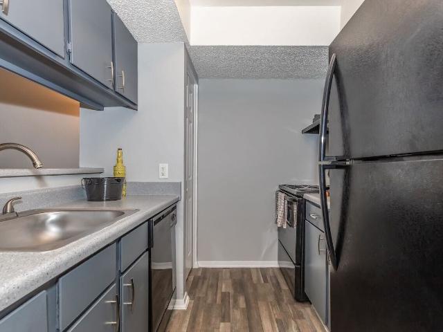 Villas of Oak Creste 1 Bedroom Apartment for Rent at 5315 Fredericksburg Rd, San Antonio, TX 78229 Oak Hills