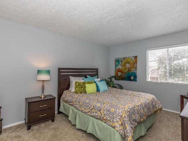 Villas of Oak Creste 2 Bedroom Apartment for Rent at 5315 Fredericksburg Rd, San Antonio, TX 78229 Oak Hills