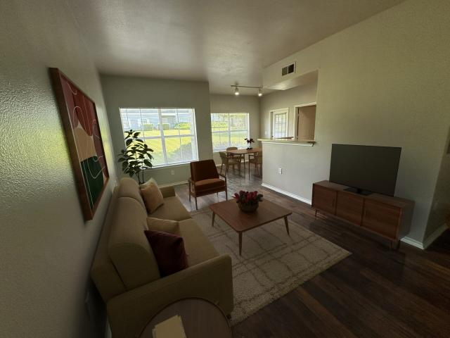 Villas Of Remond 1 Bedroom Apartment for Rent at 3050 Remond Dr, Dallas, TX 75211