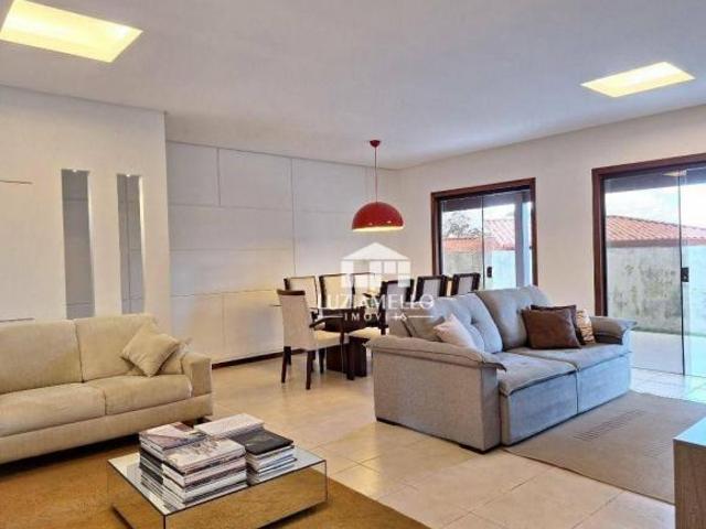 VILLE DE MONTAGNE EXCELENTE CASA TÉRREA COM 4 QUARTOS, 4 SUÍTES E ARMÁRIOS PLANEJADOS!