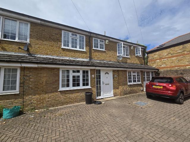 Villier Street, Uxbridge UB8, 4 bed terraced house to rent, £2,700 pcm | PrimeLocation