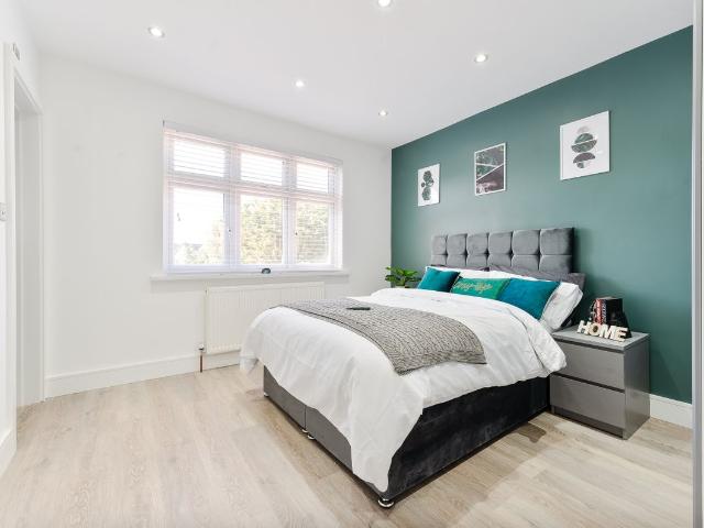 Villiers Avenue, Surbiton KT5, Room to rent, £1,150 pcm | PrimeLocation