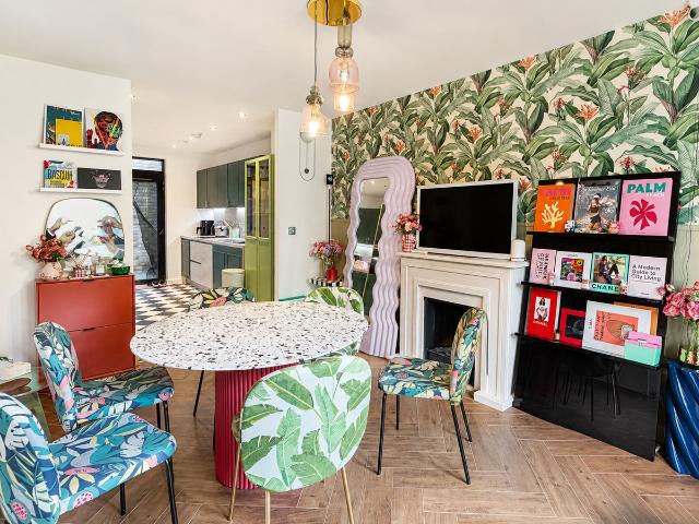Villiers Gardens, London E20, 4 bed flat to rent, £5,000 pcm | PrimeLocation