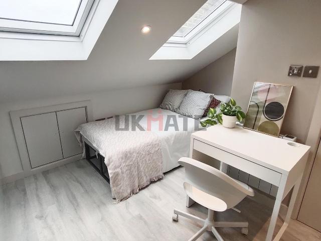 Villiers Road, Kingston Upon Thames KT1, 1 bed property to rent, £1,139 pcm | PrimeLocation