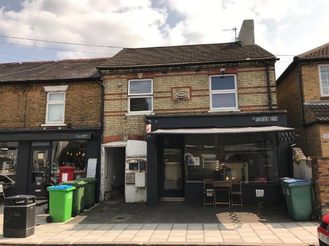 Villiers Road, Watford, WD19 3 bed flat to rent £1,895 pcm £437 pw