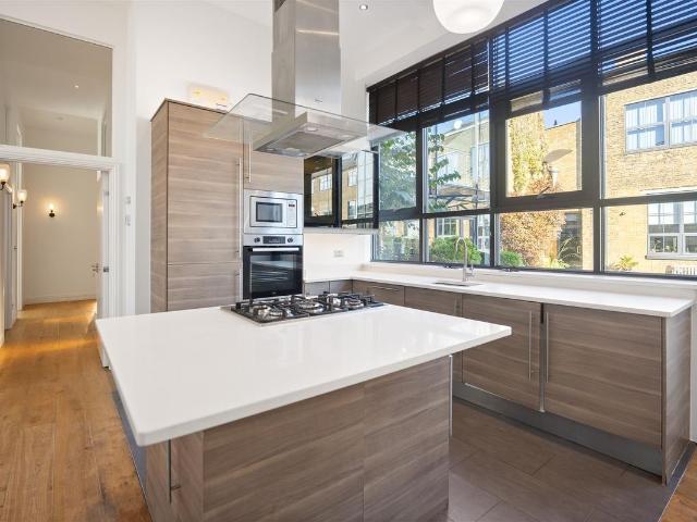 Villiers Road, Willesden Green NW2, 3 bed flat to rent, £3,250 pcm | PrimeLocation