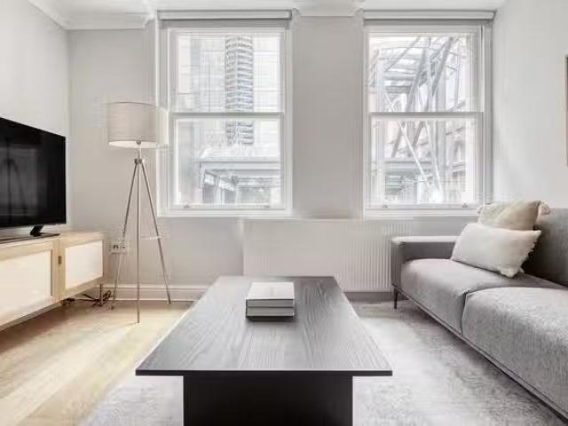Villiers St, Charing Cross 2 Bedroom 1 Bath