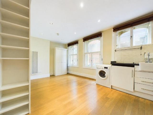 Villiers Street, Covent Garden, WC2N Studio to rent £1,885 pcm £435 pw