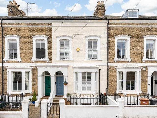 Villiers Street, Hertford SG13, 4 bed property to rent, £3,250 pcm | PrimeLocation