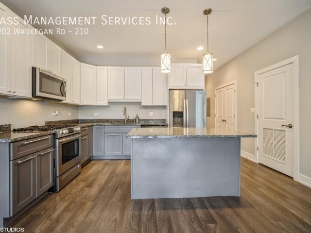 Virtual Tours Available Jaw Dropping Glenview New Construction 1 bed / 1.5 bath Condo Quality Gem