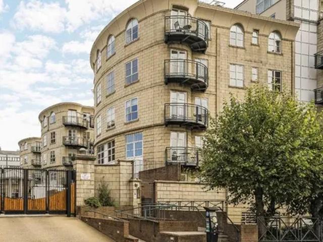 Virgin Active, 21 33 Worple Road, London, SW19 4JS, United Kingdom | 2 bed apartment for rent #139265330 | Rentberry