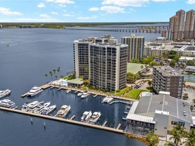 Virginia Ave Apt,fort Myers, Condo For Sale