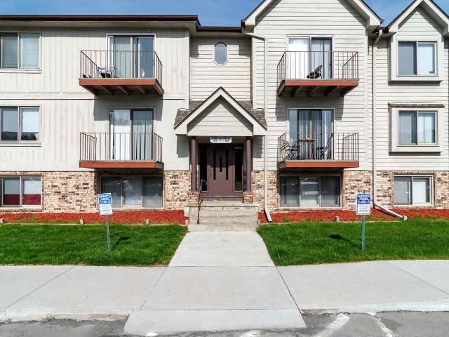 Vista Apartments 2 Bedroom Apartment for Rent at 6300 S 96th St, Omaha, NE 68127