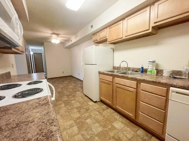 Vista Apartments 2 Bedroom Apartment for Rent at 6300 S 96th St, Omaha, NE 68127