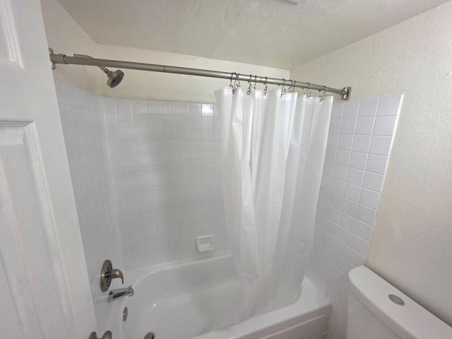 VISTA DE LA LUNA 1 Bedroom Apartment for Rent at 4015 E Monte Vista Dr, Tucson, AZ 85712