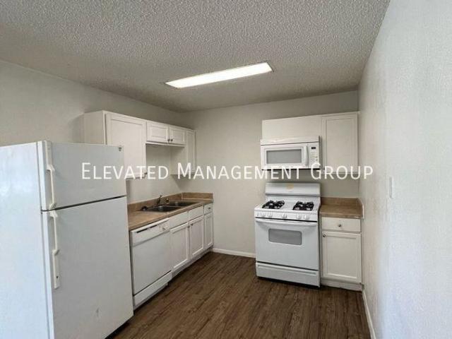Vista del Norte 1 Bedroom Apartment for Rent at 12700 Constitution Ave Ne, Albuquerque, NM 87112 Grandview Heights
