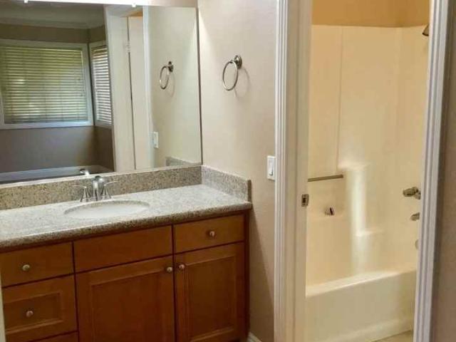 Vista Del Plaza 40 3 Bedroom Apartment for Rent at 272 S Poplar Ave, Brea, CA 92821
