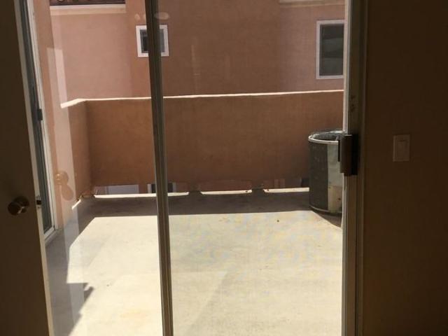 Vista Del Plaza 40 1 Bedroom Apartment for Rent at 272 S Poplar Ave, Brea, CA 92821