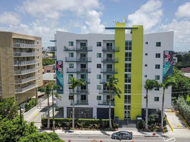 Vista del Rio Apartments 2 Bedroom Apartment for Rent at 624 Sw 1st St, Miami, FL 33130 East Little Havana