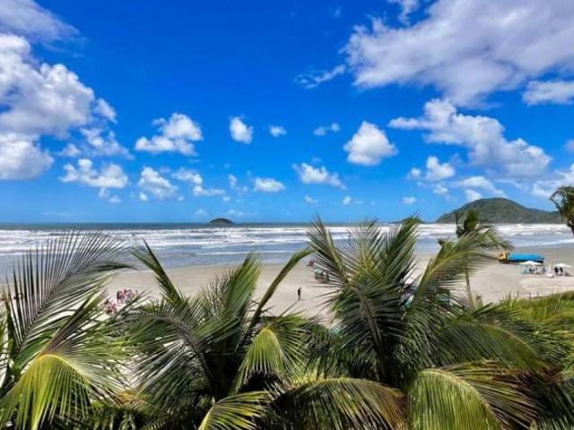 Vista Deslumbrante para o Mar | Apartamento Pé na Areia com 3 Suítes