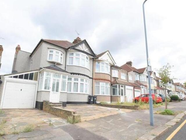 Vista Drive, Ilford, 3 Bedroom Semi detached