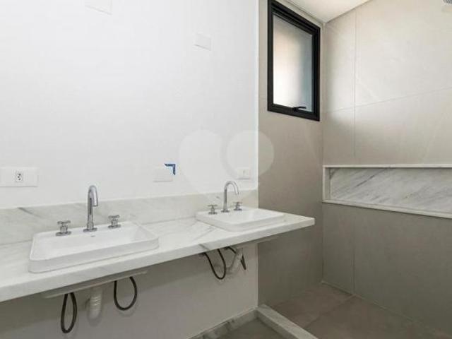 Vista e Localização Privilegiada Próximo ao Parque Barigui | Apartamento de 165m²