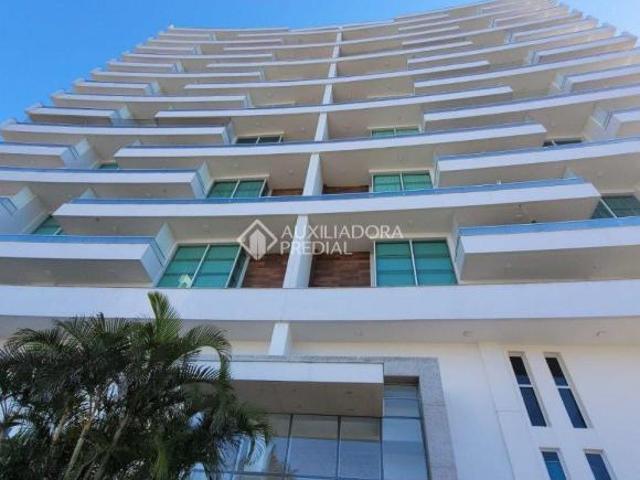 Linda vista para o mar e nascer do sol num lindo apartamento com 3 suítes, salas com sacada e infra