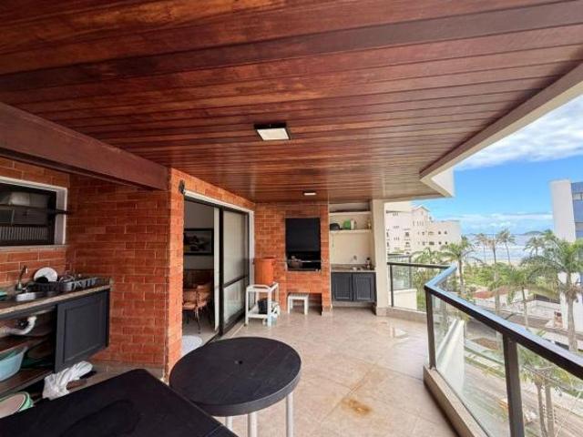 Vista Mar a 50m da Praia – 311m² de Alto Padrão