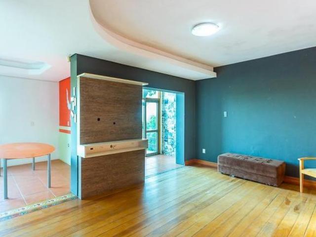 VISTA PARA O GUAÍBA, CASA NA VILA ASSUNÇÃO