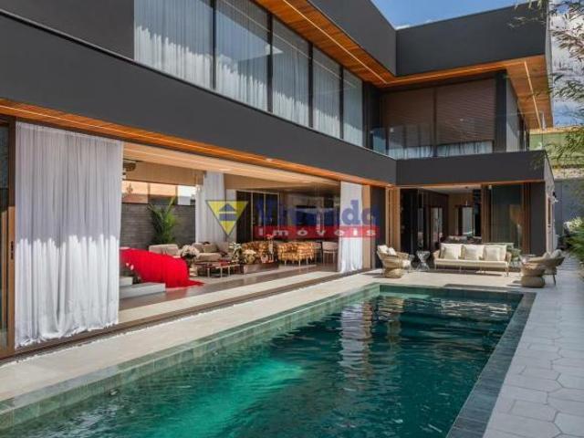 Vista para o lago, Moderna, Nova e Mobiliada