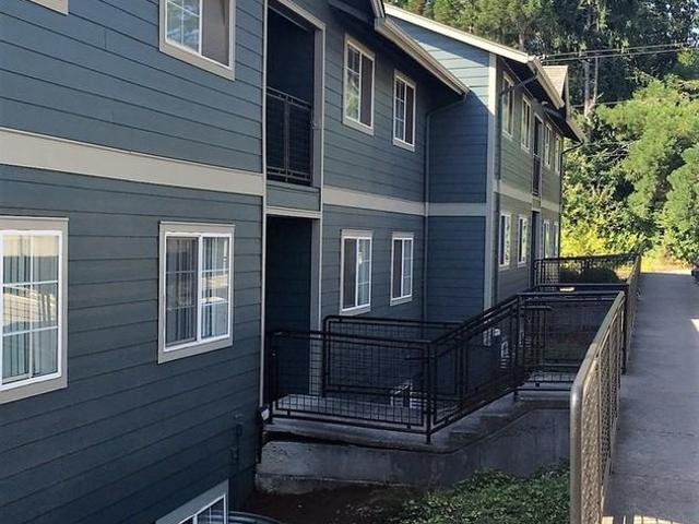 Vista Pointe Apartments in South Salem Oregon Comfortable Living Near Shopping and I5 2 Bedroom Apartment for Rent at 1830 Wiltsey Rd Se, Salem, OR 97306 South Gateway