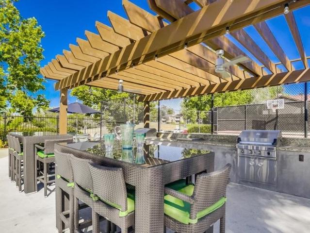 Vista Promenade Apartments 2 Bedroom Apartment for Rent at 29605 Solana Way, Temecula, CA 92591