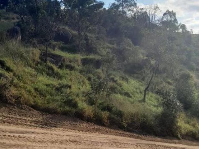 ️ Vista privilegiada e ambiente totalmente preservado