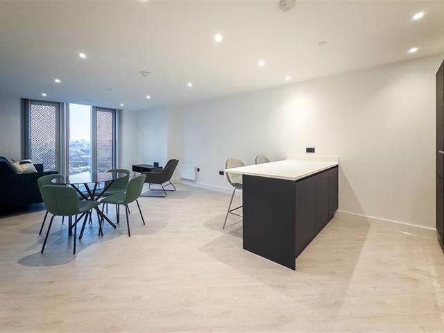 Vista River Tower M3, 2 bed flat to rent, £1,800 pcm | PrimeLocation