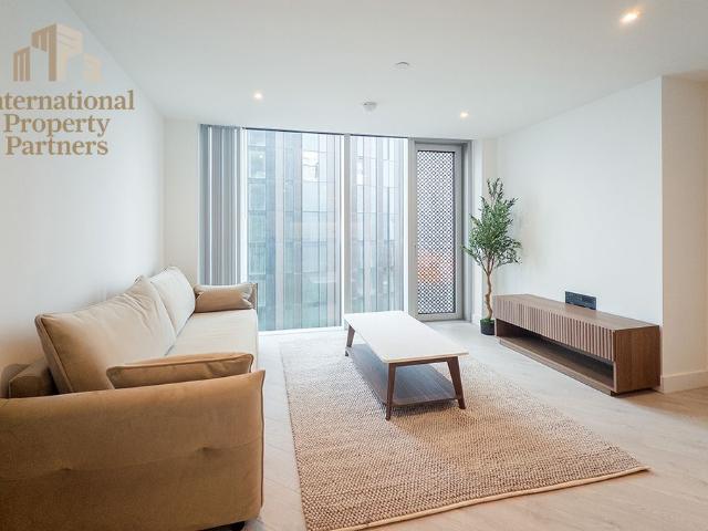 Vista River Gardens, Trinity Way, Manchester M3, 1 bed flat to rent, £1,500 pcm | PrimeLocation