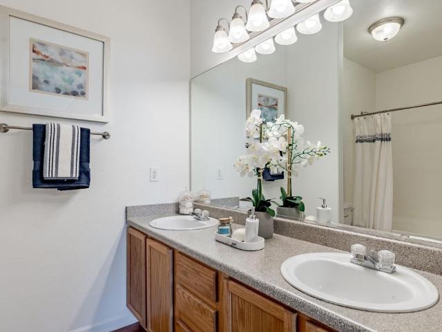 Vistas at Stony Creek 2 Bedroom Apartment for Rent at 9140 W Coal Mine Ave, Ken Caryl, CO 80123 Stony Creek