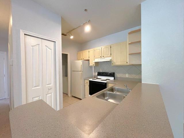 Visconti West 11305 2 Bedroom Apartment for Rent at 1375 Lake Shadow Cir, Maitland, FL 32751