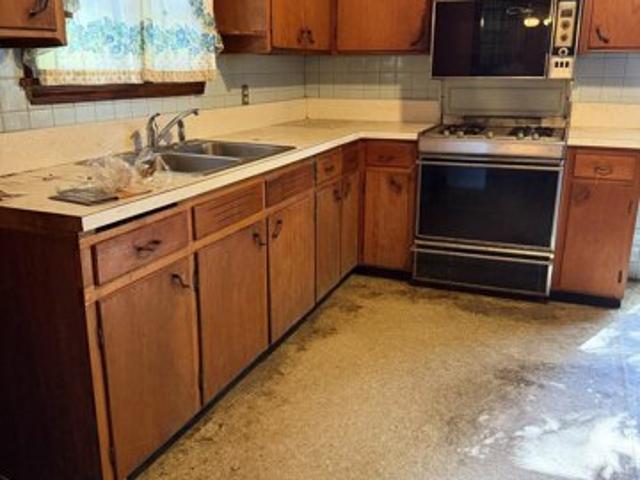 Visconti Ave, Waterbury, Home For Sale
