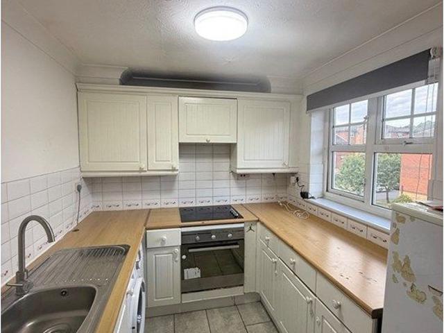 Viscount Court, Luton LU2, 1 bed flat to rent, £1,150 pcm | PrimeLocation