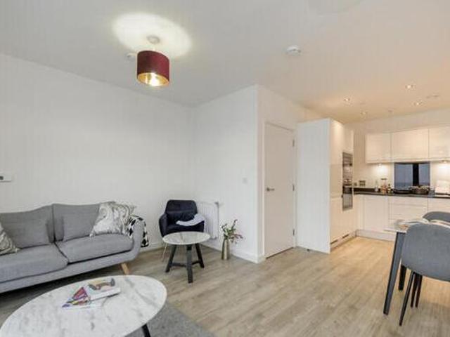 Viscount House, Lakeside Drive, 2 Bedroom Flat