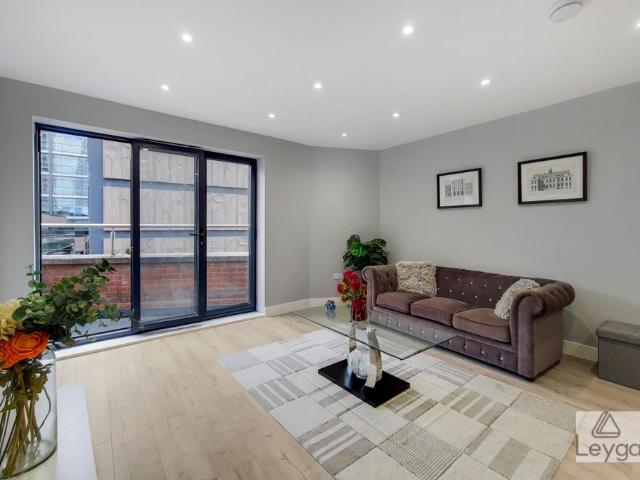 Vision House, Clerkenwell, EC1V 2 bed apartment to rent £3,033 pcm £700 pw