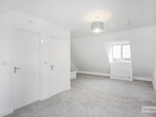 Vitellius Close, NUNEATON